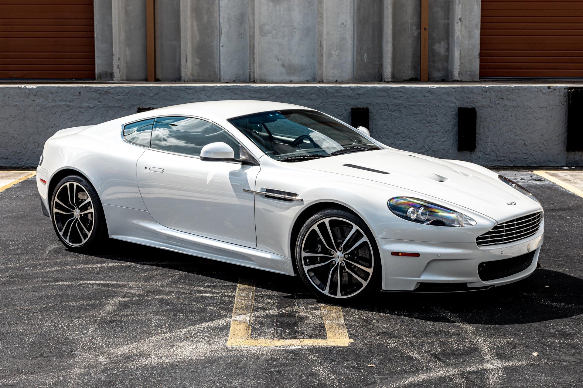 ASTON MARTIN DB9 Body Kits | Carbon Fiber Aero Kits & Styling | Tuning ...